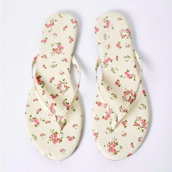 JustFab | Shoes | New Justfab Floral Layla Flat Thong Sandal Flip Flops ...